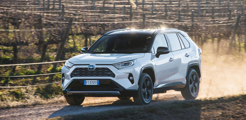 קרב ראב: טויוטה ראב4 הייבריד 2x4 2019 - גלובס